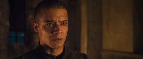 How Do The Unsullied Pee On Game Of Thrones Eunuch Experts Weigh In