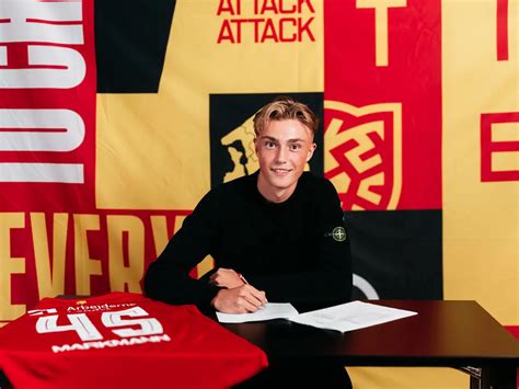 Noah Markmann Forlænger Kontrakten Og Rykker I Superliga Truppen