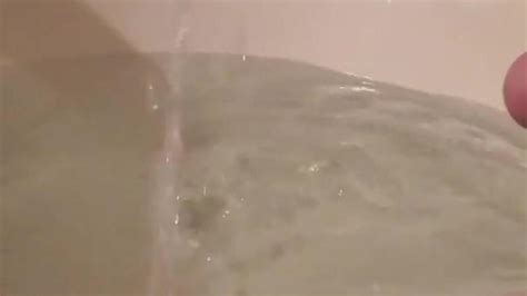 Bathtub Pee Verified Amateurs