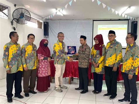 Foto Artikel Dosen Administrasi Perkantoran Unpam Gelar Pengabdian Masyarakat Di Smk Letris