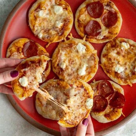 Mini Pizzetta Italian Mini Pizza Recipe A Recipe For Fun