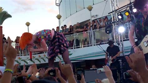 Escape Route Paramore Parahoy 7314 Youtube