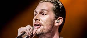 Hemmelighedsfuld Rasmus Seebach Kommer Med Kryptisk Melding