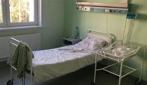 Сестра одружена вже майже десять років і має пять хлопчиків Але вона здається і знову ваriтна