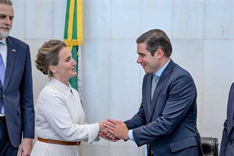 საქართველოს პარლამენტი „საქართველოს სივრცის დაგეგმარების არქიტექტურული და სამშენებლო