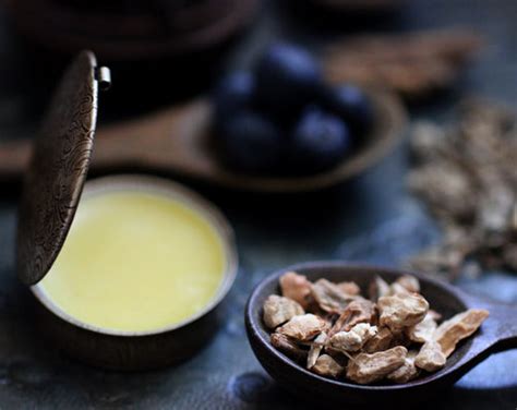 Solid Perfume Compacts Jars Refills And Special Editions Illuminated Perfume