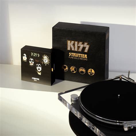 Kiss Strutter