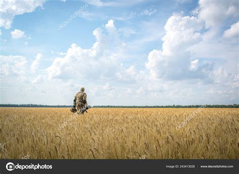 Український Воїн Захист Своєї Рідної Землі — Стокове фото © Art Mars 243413026