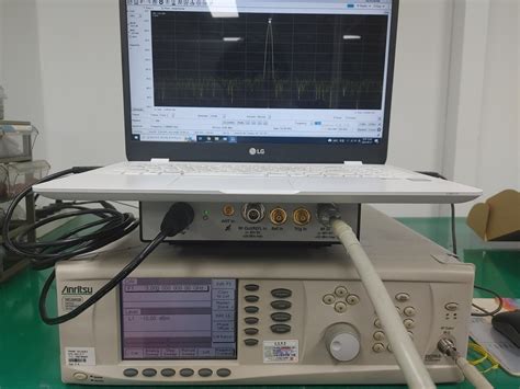 Tektronix Rsa607a Opt 04 Spectrum Analyzer Real Time Ebay