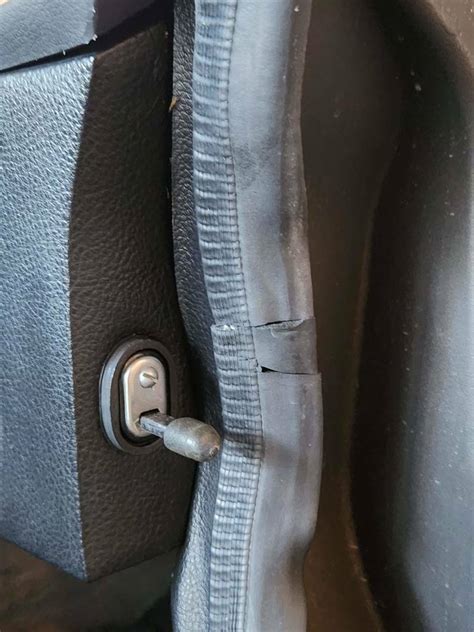 Free Stl File Delorean Door Switch Bracket・3d Printing Template To Download・cults