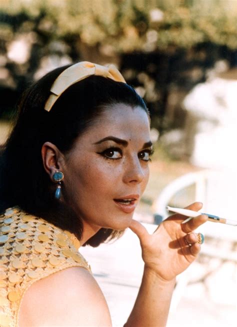 Natalie Wood Smoking 24 Femmes Per Second