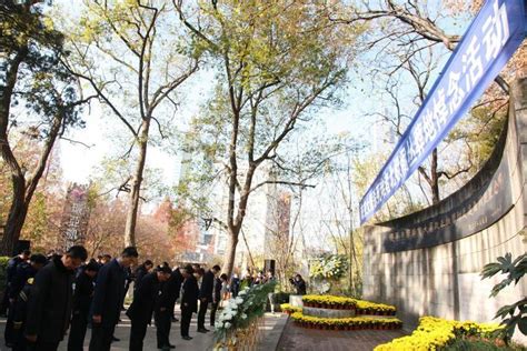南京：国家公祭日 悼念遇难同胞寄哀思 人民图片网