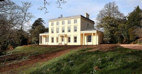 추리소설처럼 그대로 애거사 크리스티 별장에 100명 갇혀