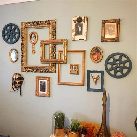 Empty Picture Frames Stylish Wall Decoration Ideas