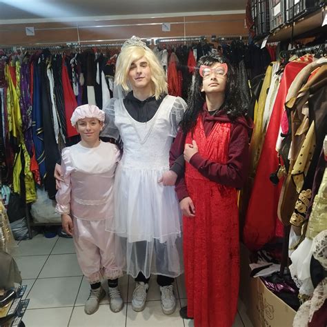 ΠΑΡΑΔΟΣΙΑΚΕΣ Κ ΑΠΟΚΡΙΑΤΙΚΕΣ ΣΤΟΛΕΣ ΡΩΜΑΙΟΥ ΣΟΦΙΑ ΞΕΚΙΝΑΜΕΕΕΕΕΕΕΕΕ