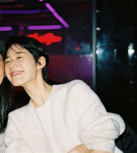 데뷔 후 첫 파격 숏컷 미소년미 뽐낸 정은채 근황 헤어핏