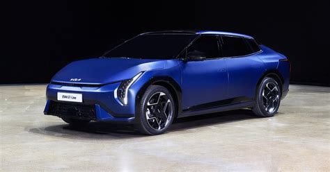 기아 첫 전기차 세단 ‘ev4′ 완충 시 533km 주행