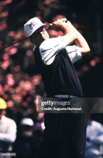 Kenny Perry Golf Swing Photos And Premium High Res Pictures Getty Images
