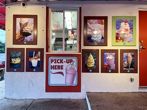 This Tiny Ice Cream Shop In Delaware Will Serve You The Best Sundaes Of