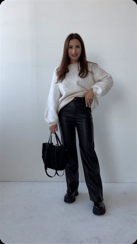 Джинси Костюм Сукня Брюки Светр Отримали у чорному ️ чудова якість еко шкіра так гарно сидять