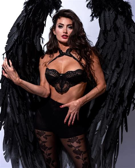 Amber Nova Rwrestlebeauties