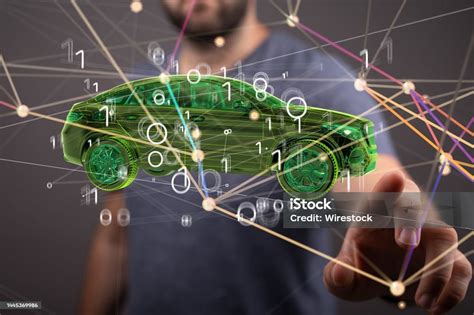 이진 코드가 있는 3d 렌더링된 녹색 자동차를 두드리는 남자 연결에 대한 스톡 사진 및 기타 이미지 연결 인공지능 전기 자동차 대체 연료 자동차 Istock