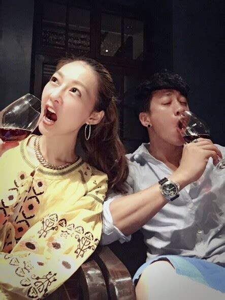 人美又貼心！難怪何潤東會愛上當專櫃小姐的老婆：「這女人我要定了！」 Elle Hk