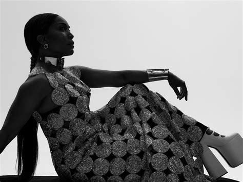 Angela Bassett Queen Of The Universe Glamour