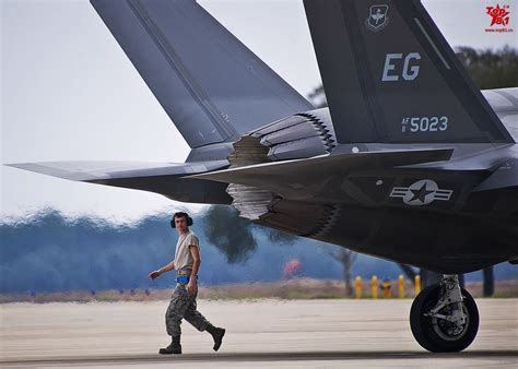 Military Pictures — PW F135 turbofan