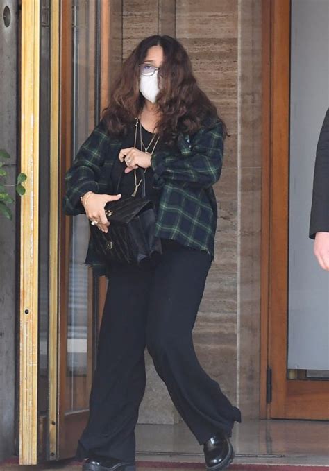 Salma Hayek House Of Gucci Set In Rome 04022021 • Celebmafia