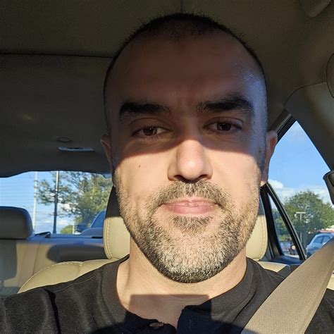 أطول سيقان في شيكاغو ولربما الأطول American عرب أمريكا Facebook