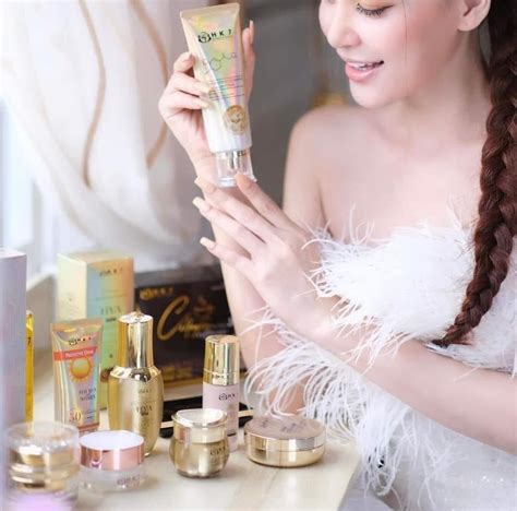 Hk7 Cambodia 🍑🧴🍑សេរ៉ូម ជំនួយស្បែក មិលគី 🍑🧴🍑 💰 ត្រឹមតែ 𝟴 ទទួលបានស្បែកស ដូចពងមាន់បក🥚