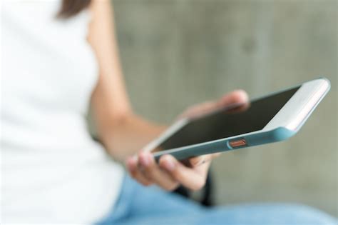 Premium Photo Woman Holding Cellphone