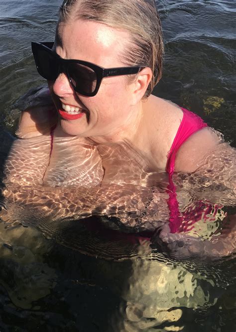 Z47 Porn Pic From Swimsuit Boob Adjustment Unaware 2 Sex Image Gallery