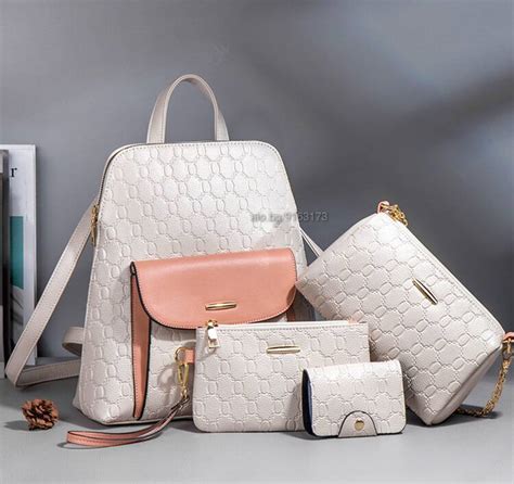 Бежова кожена дамска чанта комплекта Аксесоари Пловдив Бежова кожена дамска чанта комп