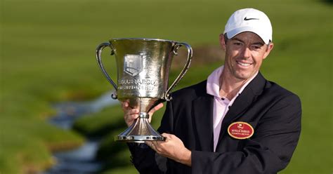 로리 매킬로이 Pga투어 우승 하루 만에 이혼 서류 제출