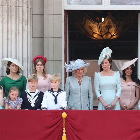 Kate Middleton Broke Royal Protocol To Hug A Cancer Survivor Marie Claire
