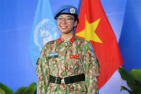 H Nh Tr Nh Tr Th Nh L Nh M N I Xanh C A C G I Tu I