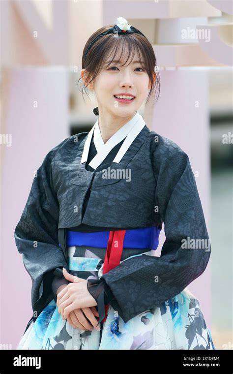 Lee Lu Da Attends The Rinza Noodle House Photocall During The 7th