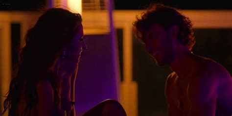 Nude Video Celebs Sarah Shahi Nude Sex Life S01e01 2021