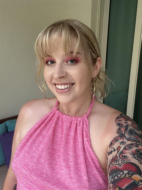 First Time Poster Hope You Like Selfies 💖 Rmakemefeelgood