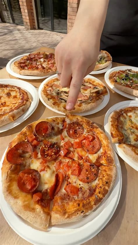 თუ მიხვდით გილოცავთ 😆🍕 Ronnys Pizza Facebook