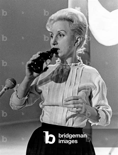 Image Of German Cabaret Artist Edith Hancke Performing On A German Tv