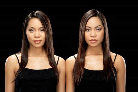 19000 Mujeres Gemelas Fotografías De Stock Fotos E Imágenes Libres