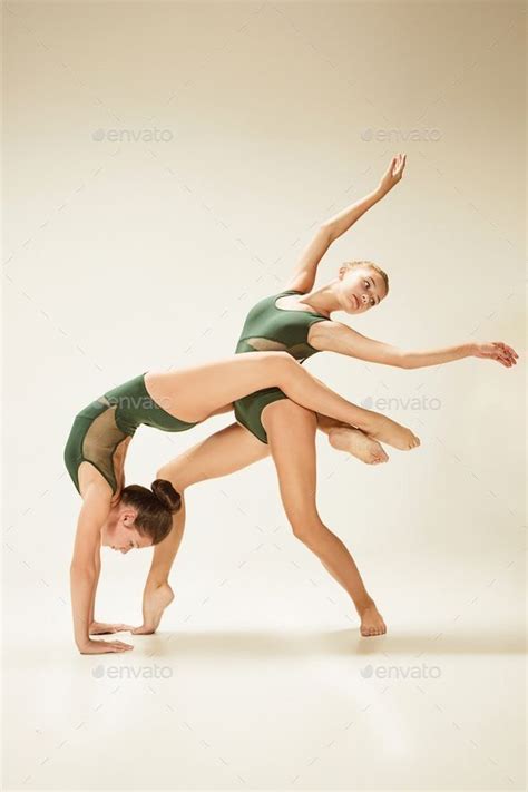 Pin By Amanda Dipasquale On Pose Ideas Dance Photography Poses Dance