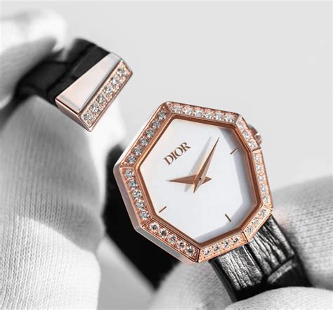 The New Gem Dior Jewelry Collection Is Modeled By Cara Delevingne Special Madame Figaro Arabia