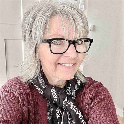 16 Trendy Shag Haircuts Women Over 70 Can Pull Off Artofit