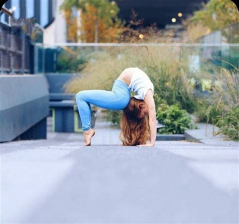 Pin By Ashelise On Anna Mcnulty Anna Mcnulty Gymnastics Poses Dance Photography Poses