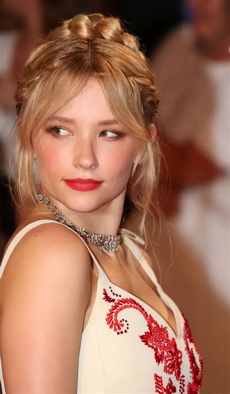 Pin By Toine M On Haley Bennett Haley Bennett Hairdo Hayley Bennett