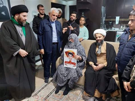 تجلیل طلاب همدانی از مادر طلبه مفقود الاثر شهید جواهری تصاویر